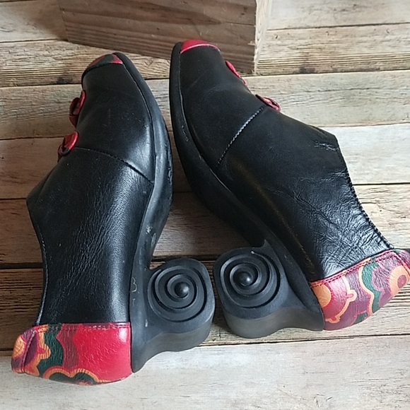 Shoes | Funky Unique Heel Shoes Dont Know The Brand | Poshmark
